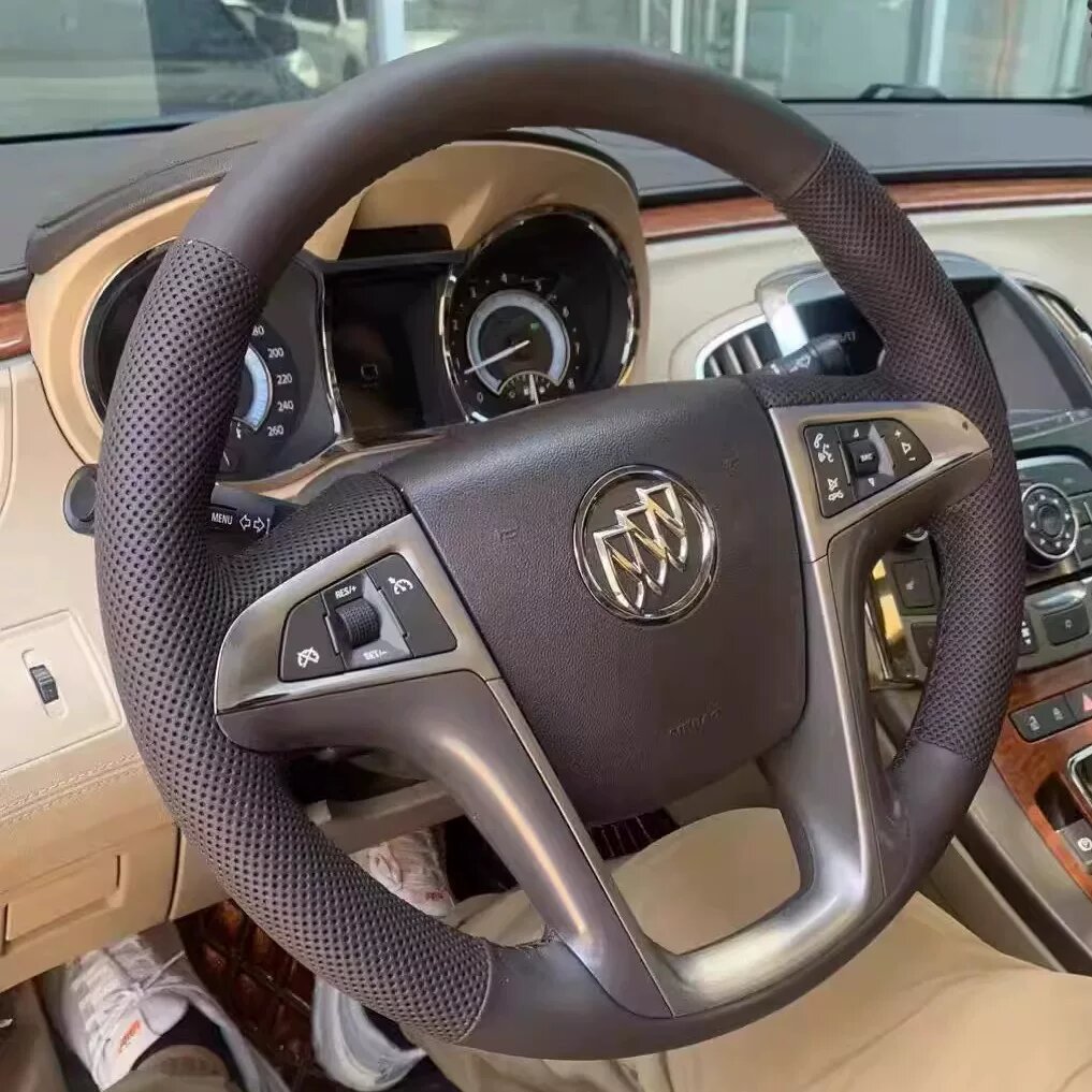 Кожаный чехол для рулевого колеса Buick Regal 2009-2013, классический черный с левыми и правыми отверстиями и черной