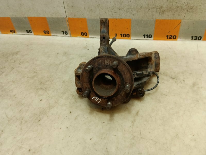 Б/У в сборе со ступицей, ступица Кулак поворотный Ford Focus 2012 3, BK Перед. Прав. 461965 FORD арт. 1702854