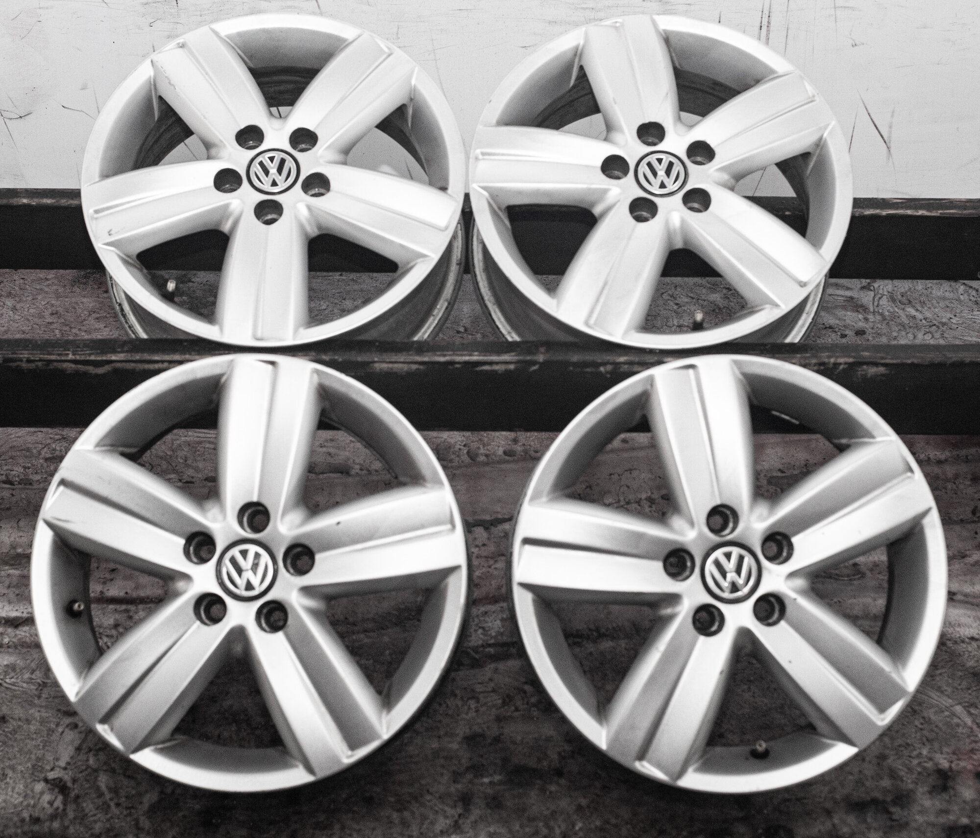 Диски Volkswagen R15 5x100 57.1 6J ET40