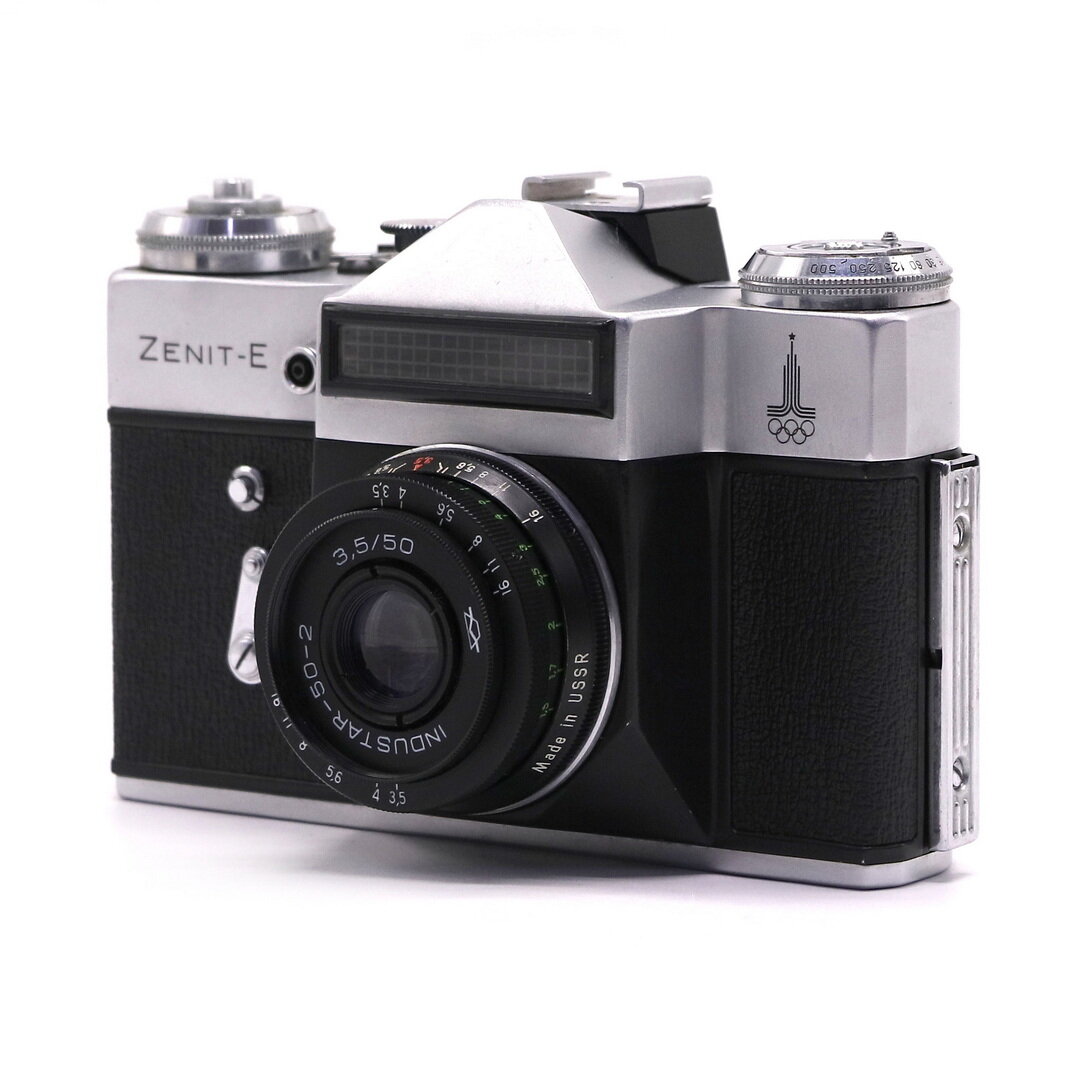 Зеркальный фотоаппарат Зенит Е kit (Олимпийский)