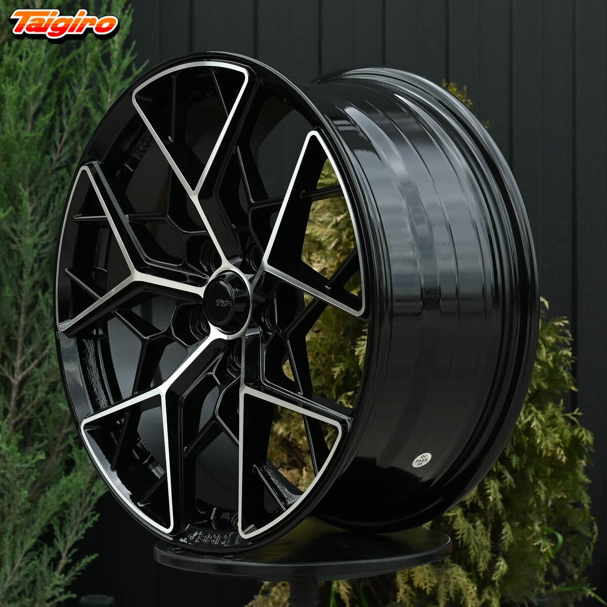Комплект дисков R17 HRE FF10 Стиль 7.5J ET38 5*114.3 Черный ФЗ (DX54)