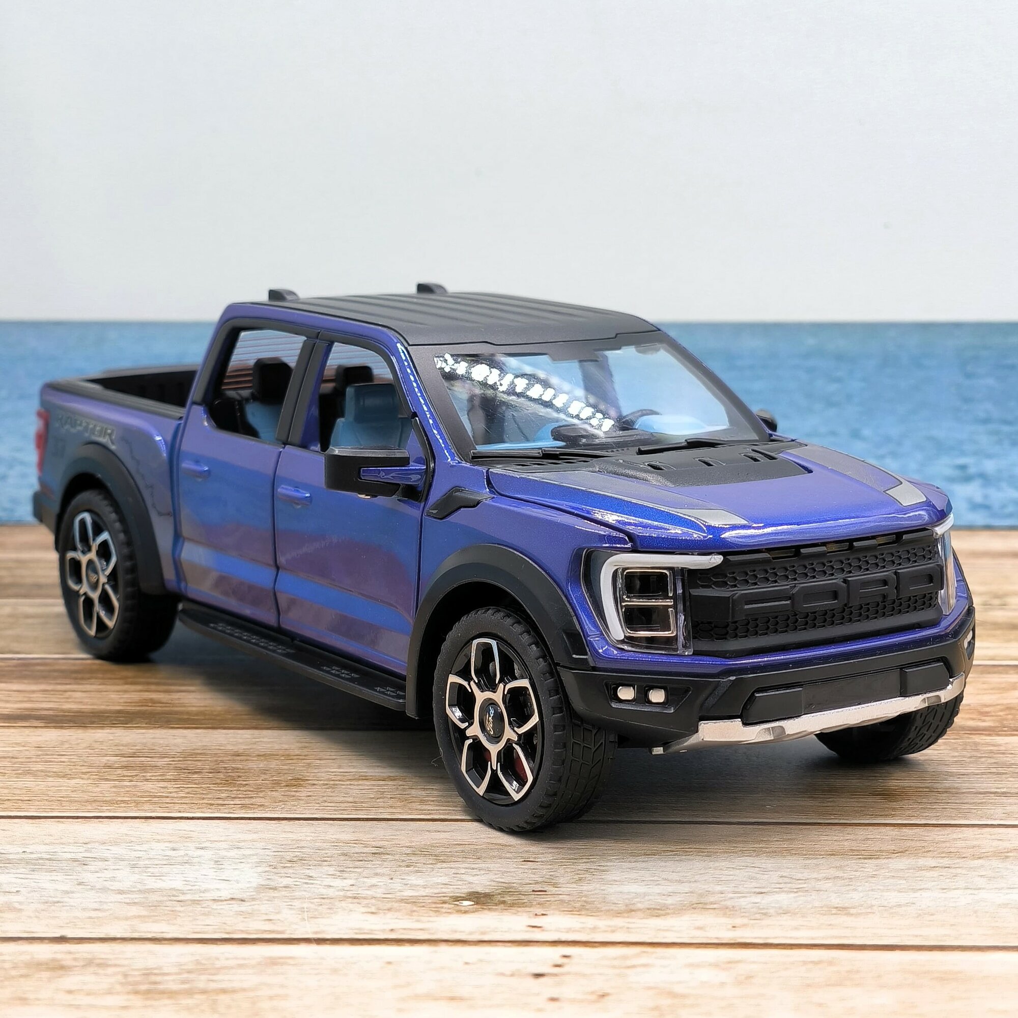 Машинка металлическая Ford Raptor F-150 Пикап с световым и звуковым сопровождением. 25см