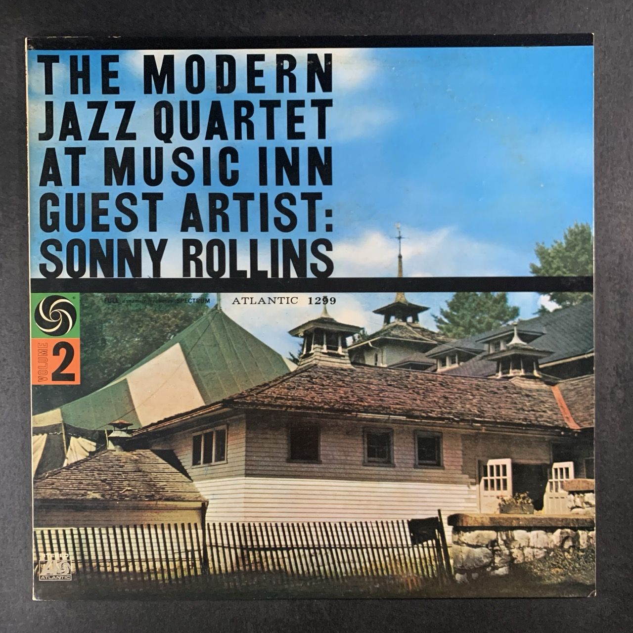 The Modern Jazz Quartet Guest Artist: Sonny Rollins - The Modern Jazz Quartet At Music Inn (Volume 2) (б/у виниловая пластинка, LP)