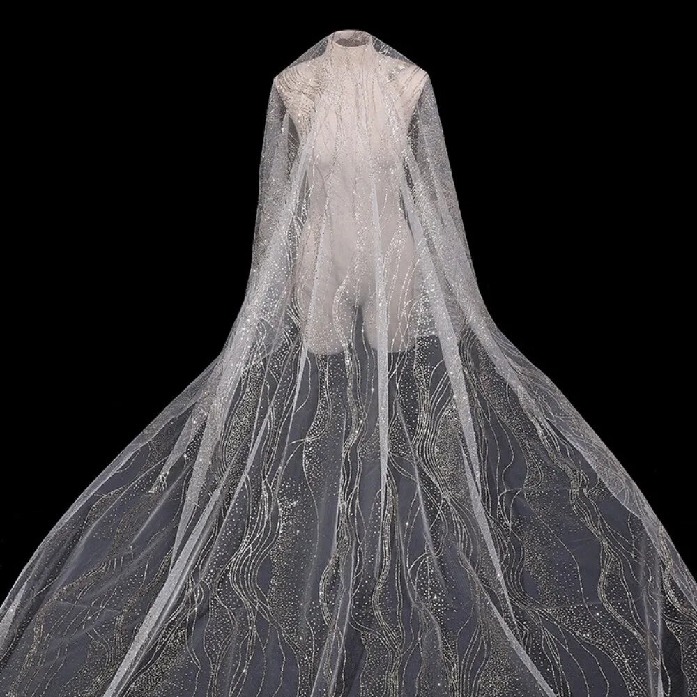 Белая с золотой сетка для платья, 160 см