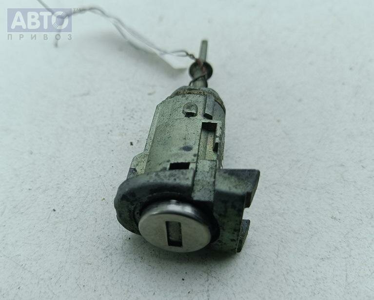 Личинка замка Volkswagen Golf-4