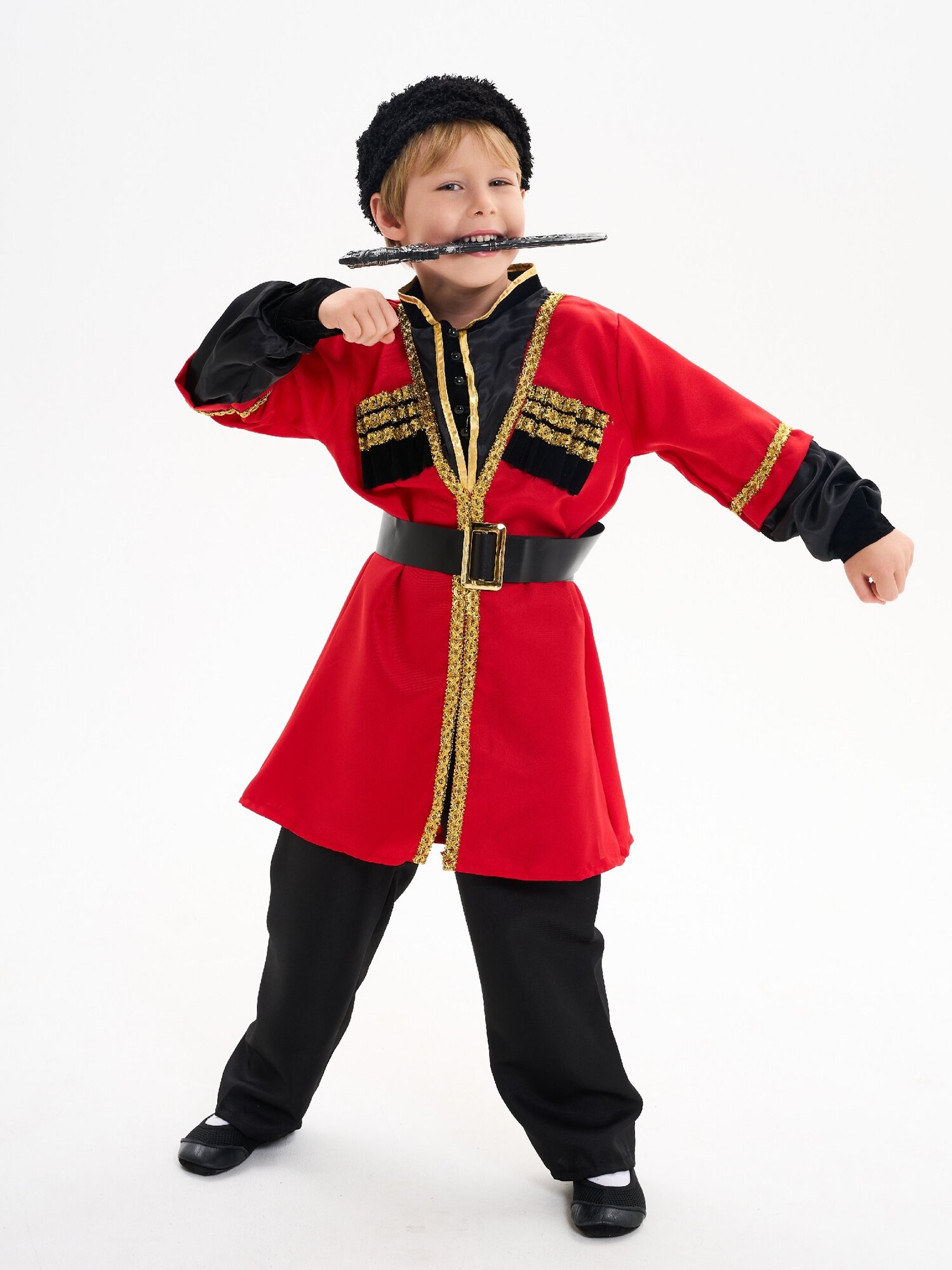 Костюм карнавальный "Джигит", красный, с папахой, халатом, брюками и ремнем, размер 32