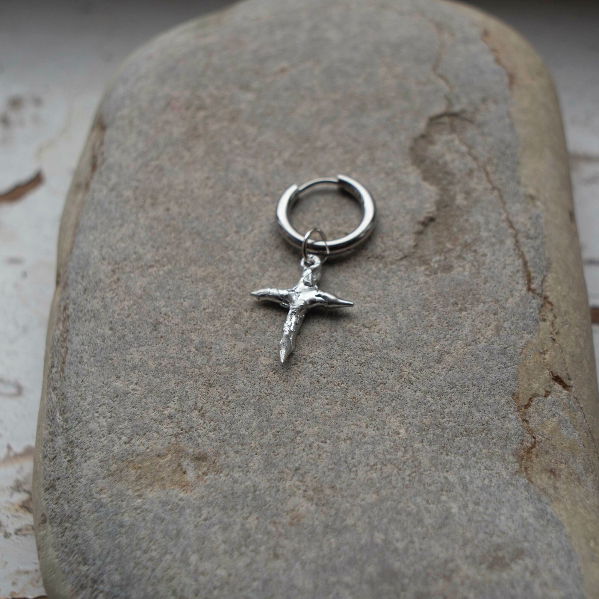 Моносерьга