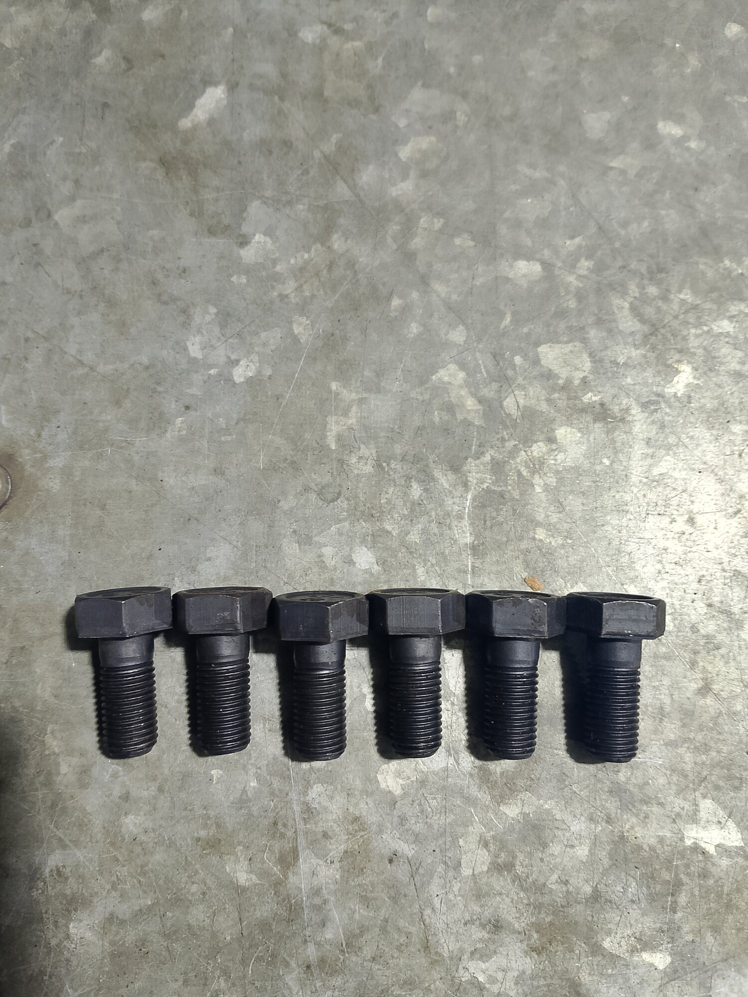 Болты крепления маховика М10х1,25х23,5 для ВАЗ 2101-07,2108-99, 2110-12. Комплект 6 штук. Б/У