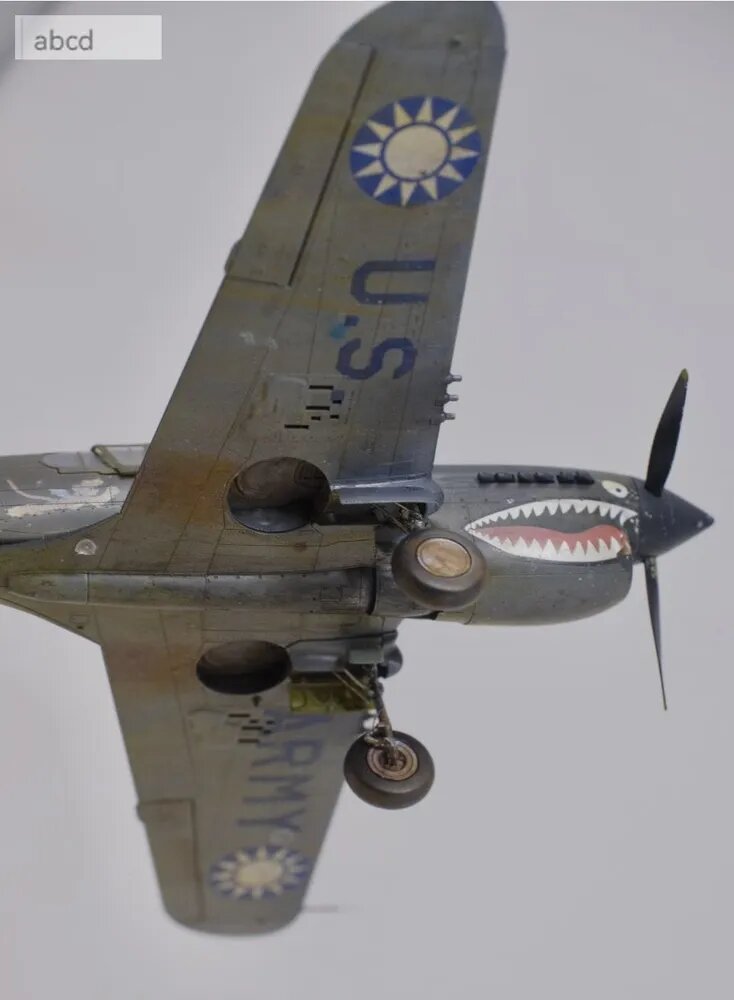 Сборная модель Eduard P-40E Warhawk (Кертисс Р-40Е Уорхок) 1/48 ProfiPACK для сборки — фото 1
