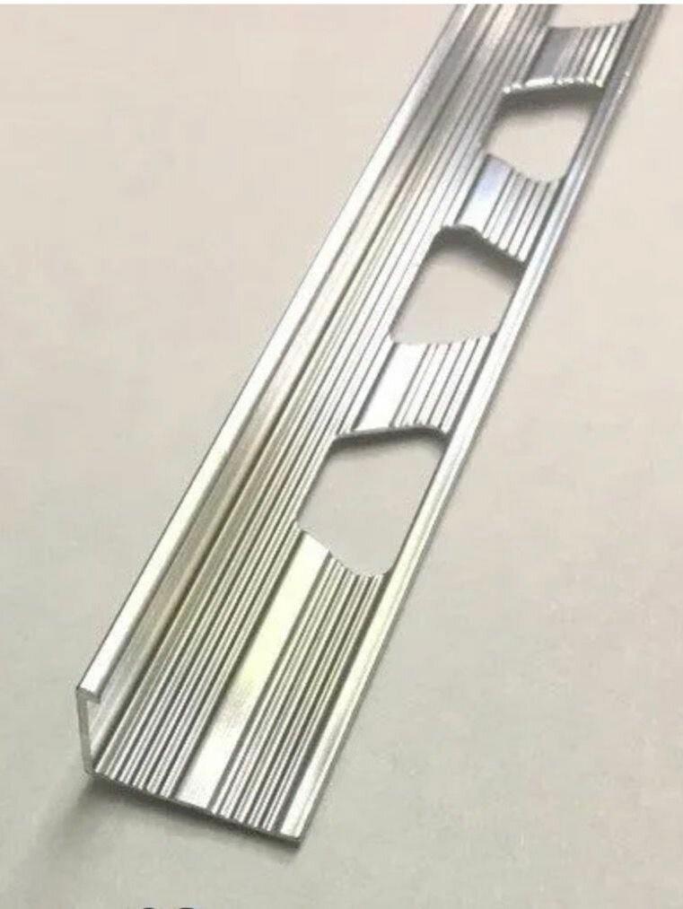 Профиль для плитки L-образный Алюминиевый, наружный уголок 2700мм