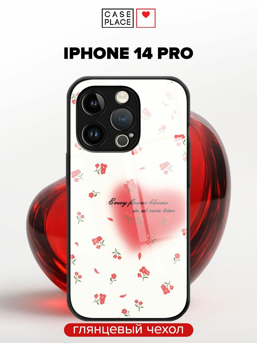 Чехол на Apple iPhone 14 Pro / Айфон 14 Про с принтом "Размытое сердце в цветах"