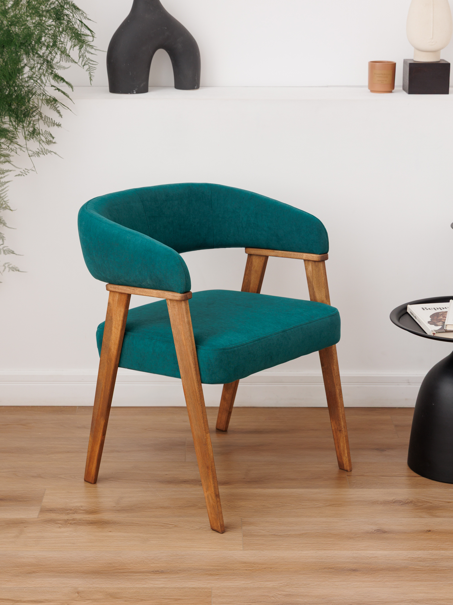 Стул кресло мягкий для кухни и дома