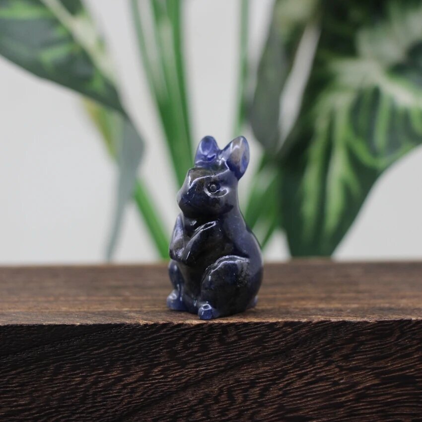 Розовый кварц статуэтка кролика Темно-синий, Sodalite