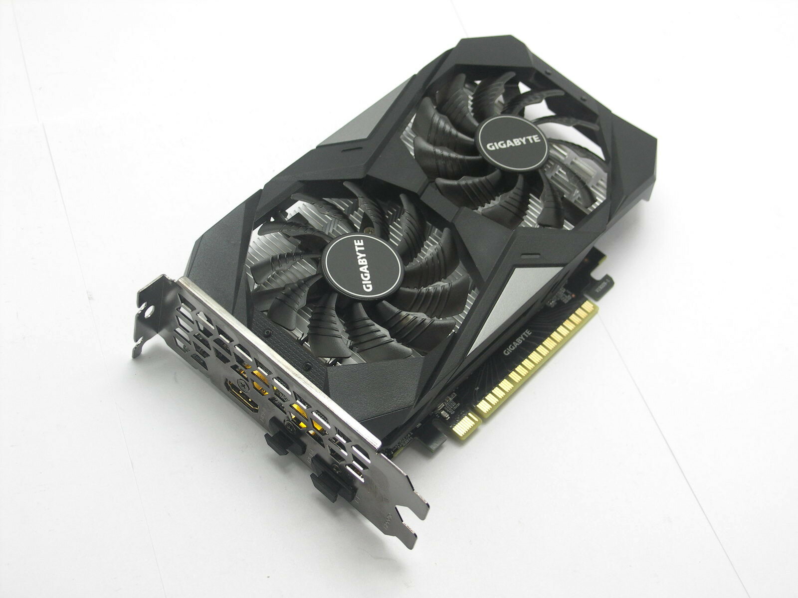 Видеокарта 4Gb GeForce 1650 GTX, Gigabyte GV-N1650OC-4GD, PCI-E