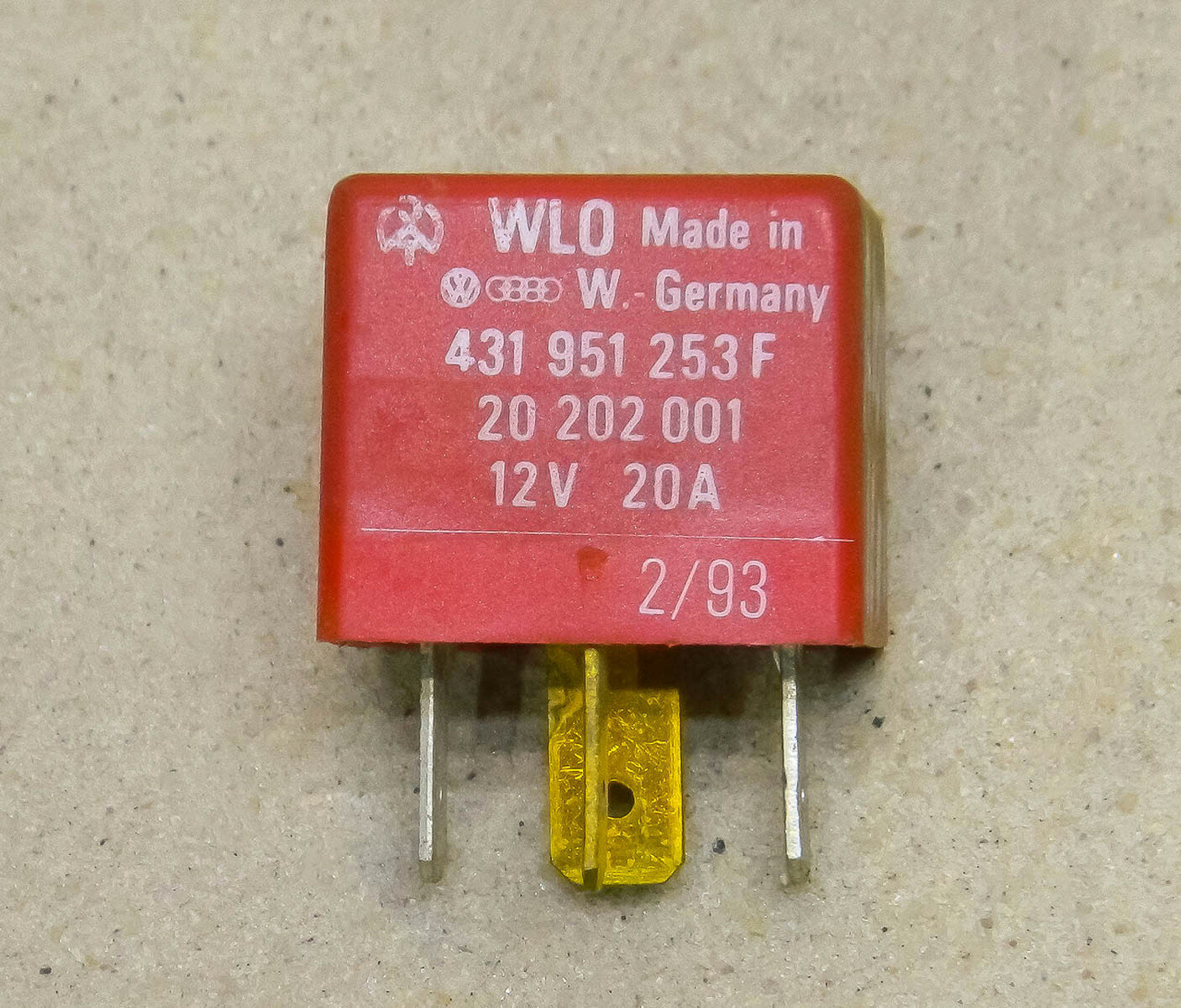Реле 206 Audi 100 C3 — фото 1