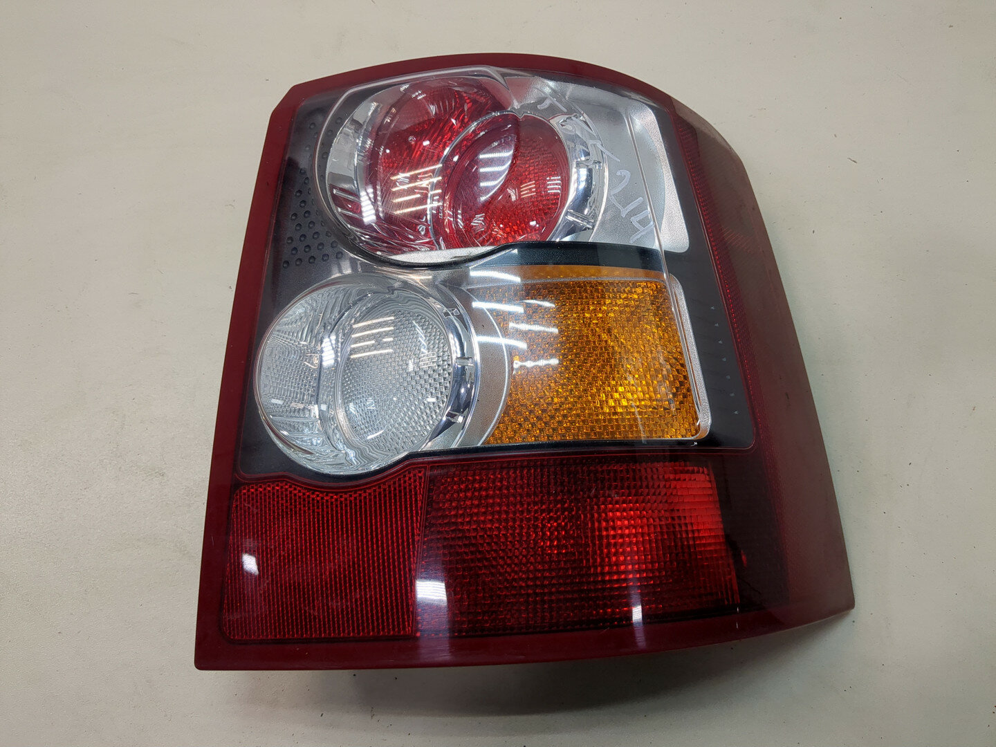 Фонарь (задний) правый Land Rover Range Rover Sport Б/У