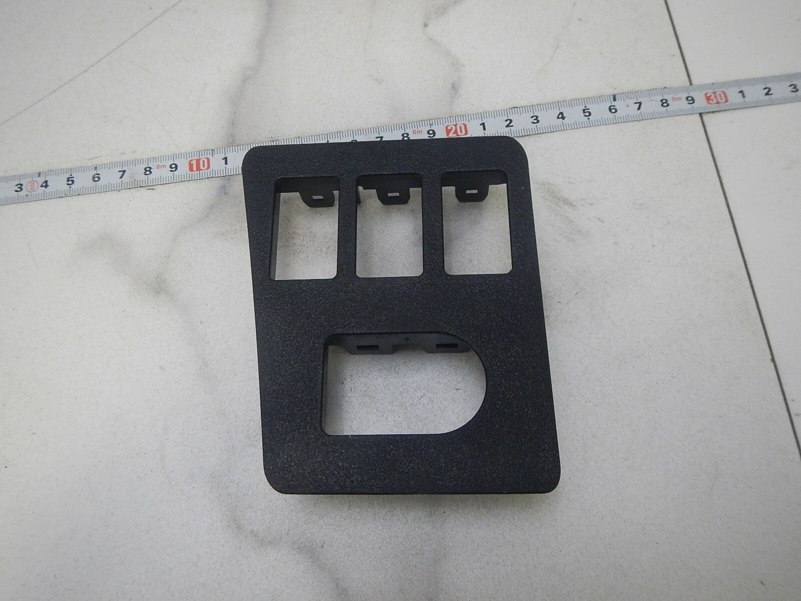 Б/У Накладка декоративная, Nissan (Ниссан)-QASHQAI (07-) NISSAN QUASHQAI (07-) Потертости. 646511 NISSAN арт. 68485BR60A