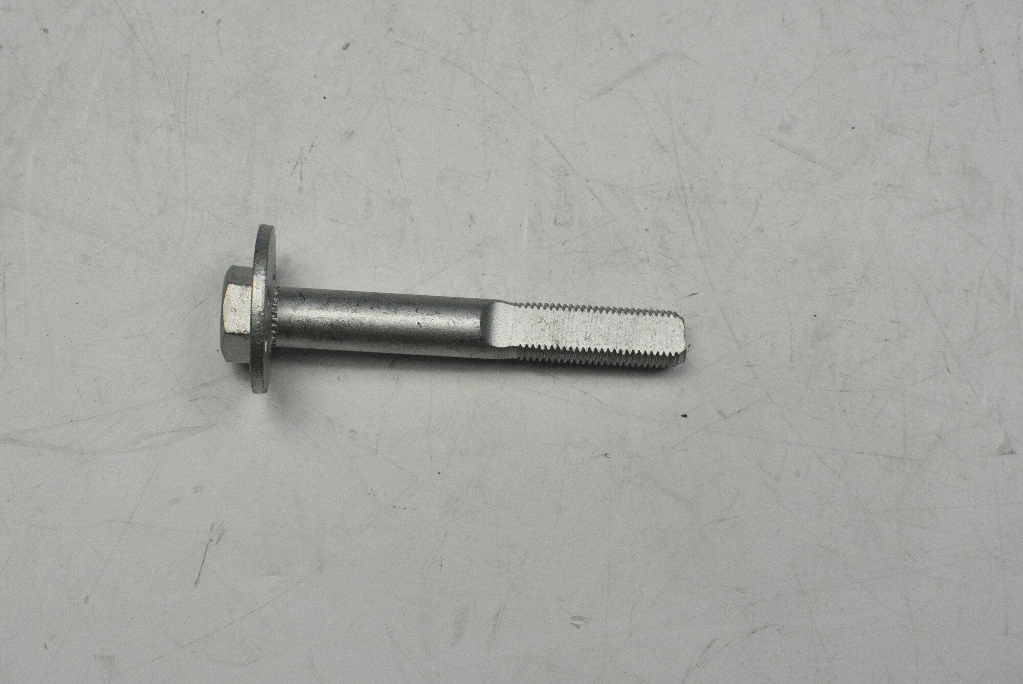 Болт развальный задний (эксцентрик) Chery Fora