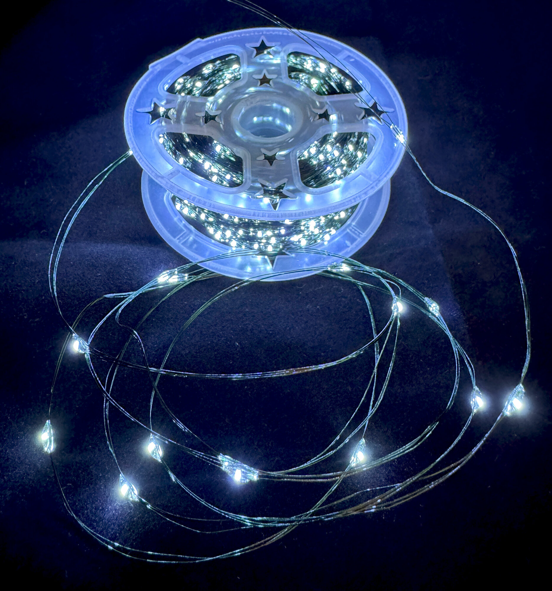 Светодиодная LED-гирлянда лампова "галактика" холодный белый, 1000 ламп, 100 метров (LJL-15-220-CWL1000-100)