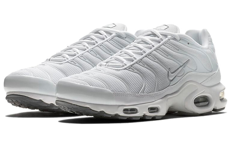 Кеды NIKE Air Max Plus, размер 42.5 EU, белый — фото 1
