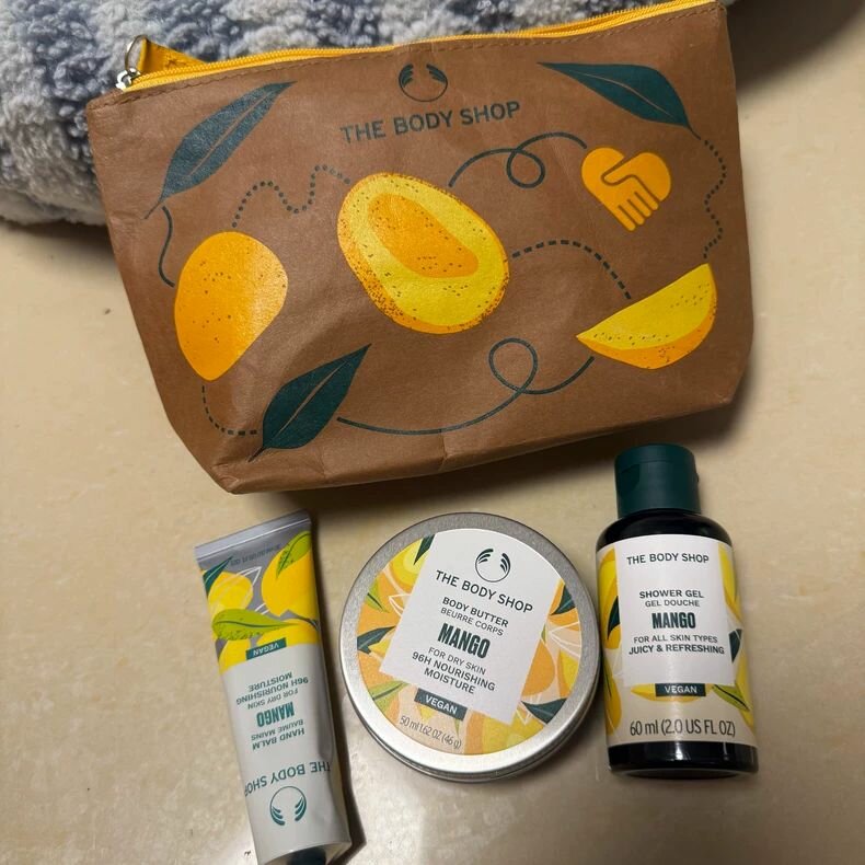 Набор для тела The Body Shop Mango: гель душа 60 мл, крем 50 мл, рук 30 мл, питание и увлажнение