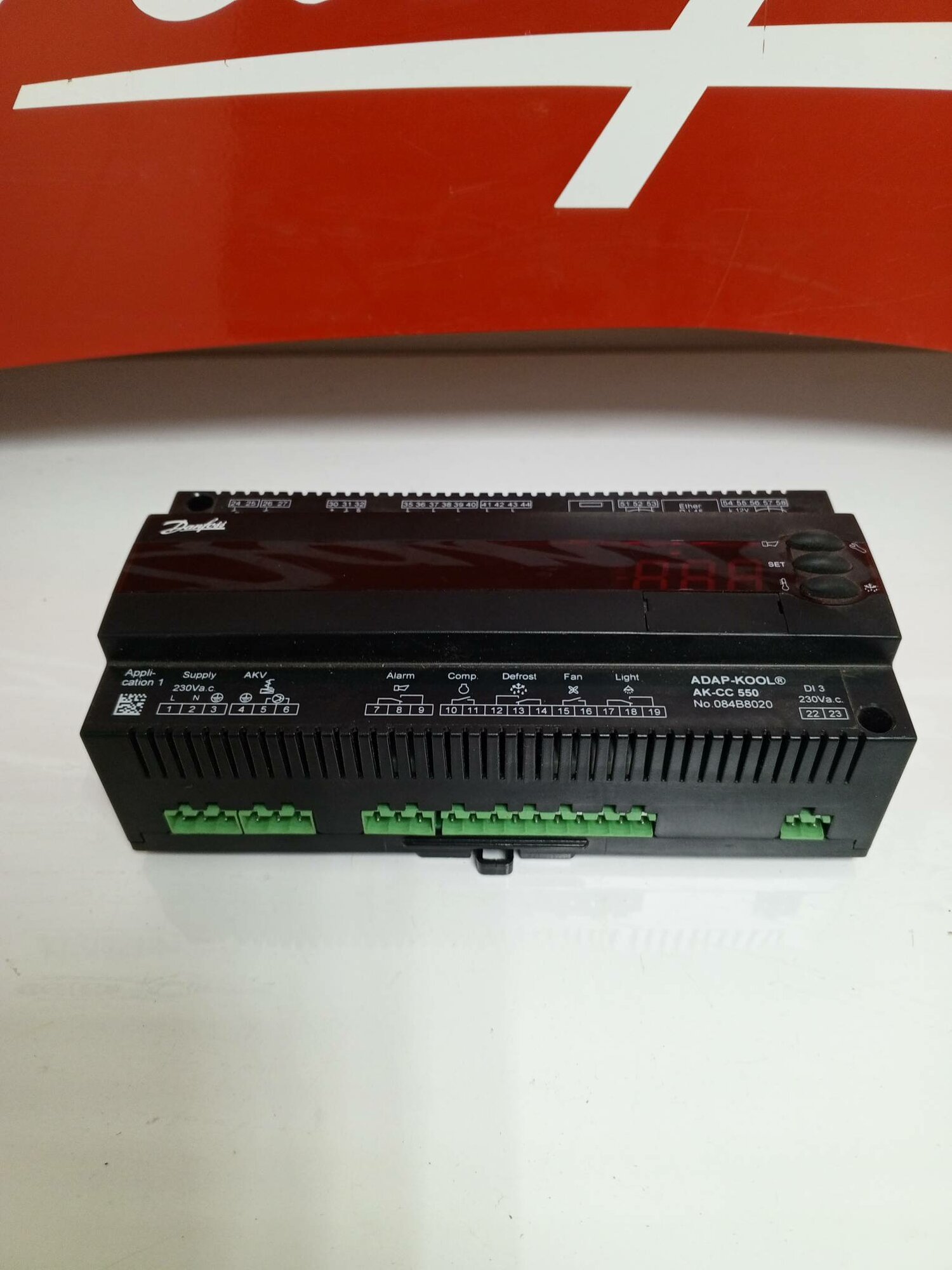 Контроллер испарителя Danfoss ADAP-KOOL® AK-CC 550A