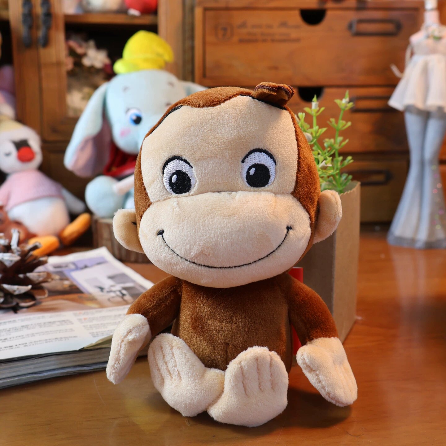 Плюшевая игрушка Curious George супермягкая, высота 12см, ширина 8см, глубина 20см, малый размер для малышей