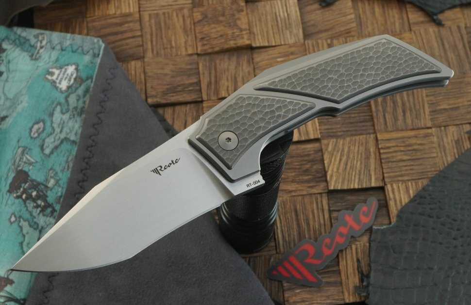Складной нож Reate Knives T3500, сталь M390, ручной сатин, рукоять титан