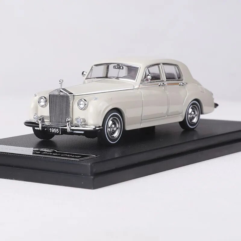 Машинка модель GFCC 1/64 1955 Rolls Royce Silver Cloud ALLOY MODEL CAR