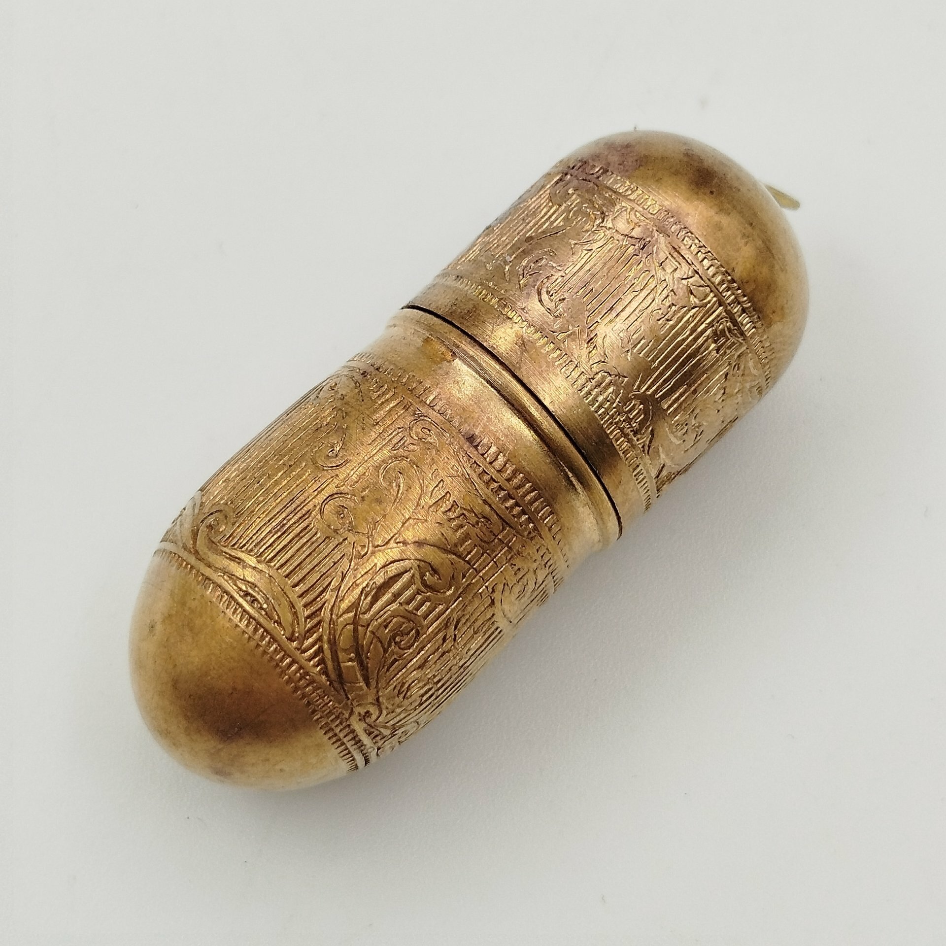 Игольница с растительным декором, латунь, гравировка, СССР, 1970-1990 гг.