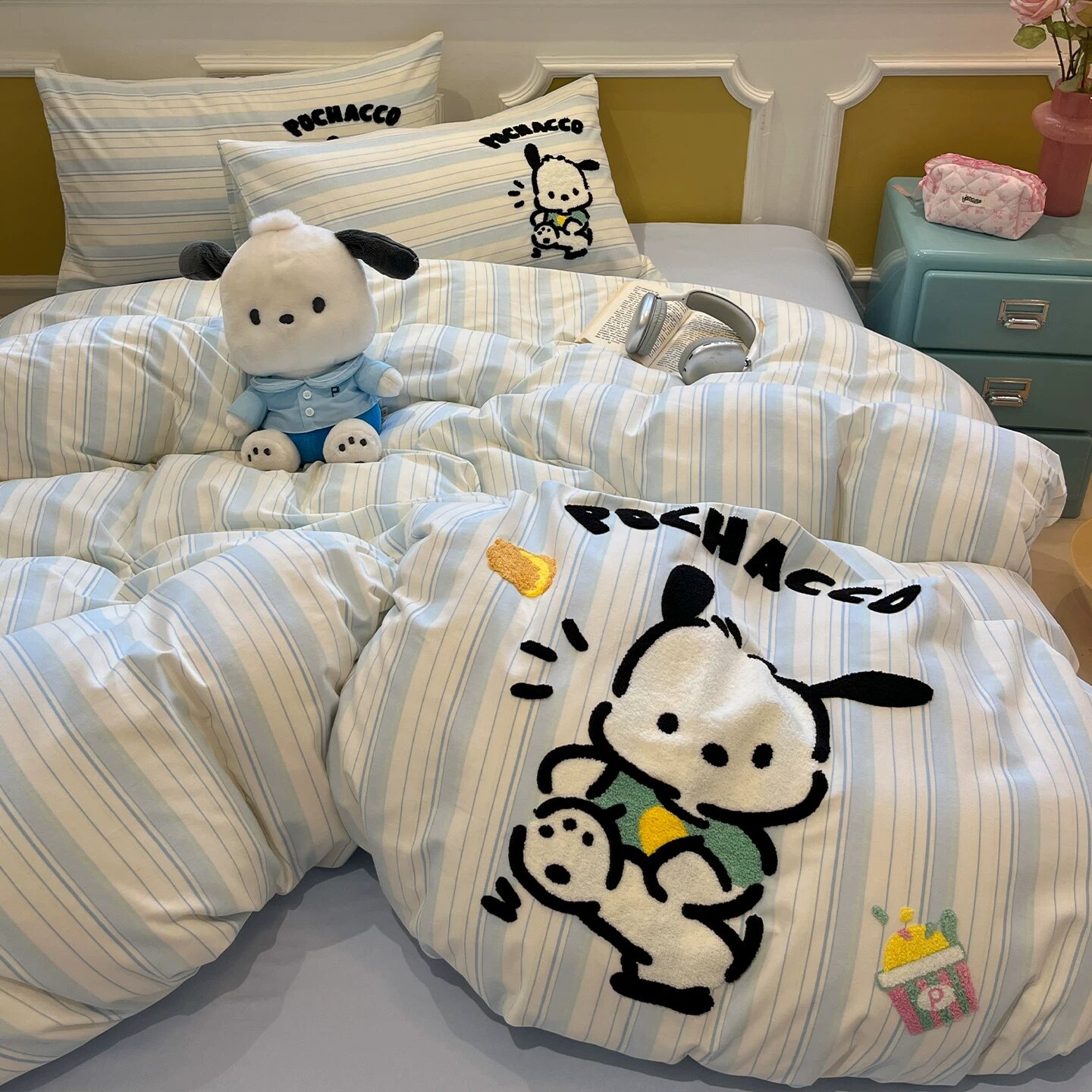 Утолщенный комплект постельного белья Sanrio из чистого хлопка с мультяшным принтом, четыре предмета, с изображением
