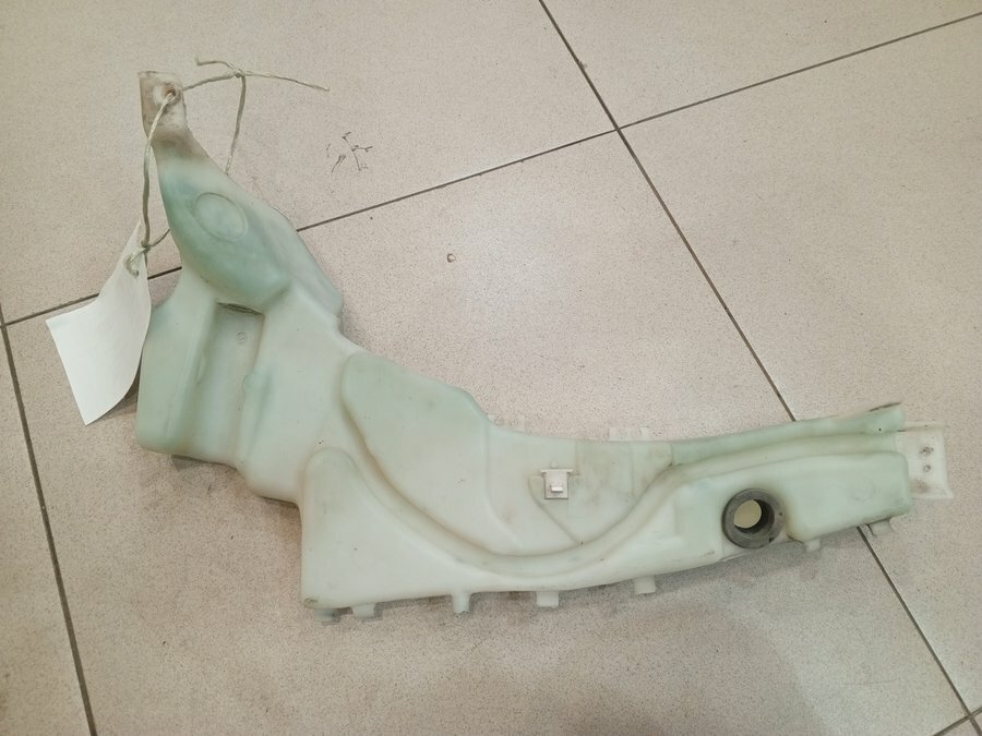 Бачок омывателя лобового стекла от Ford Focus 2 2004-2008