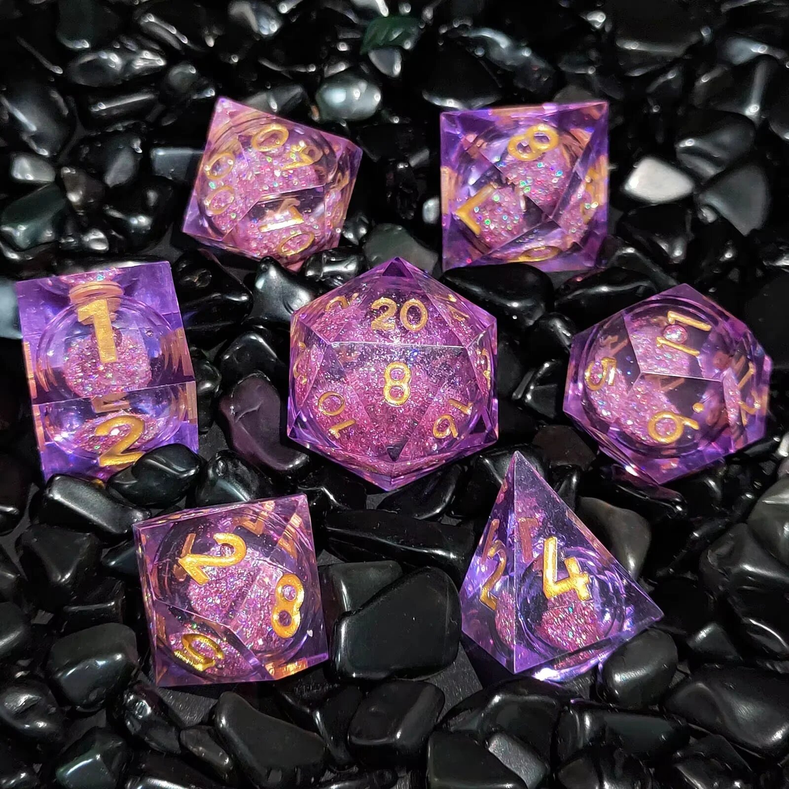 Набор костей DND 7 шт. фиолетовый золотой