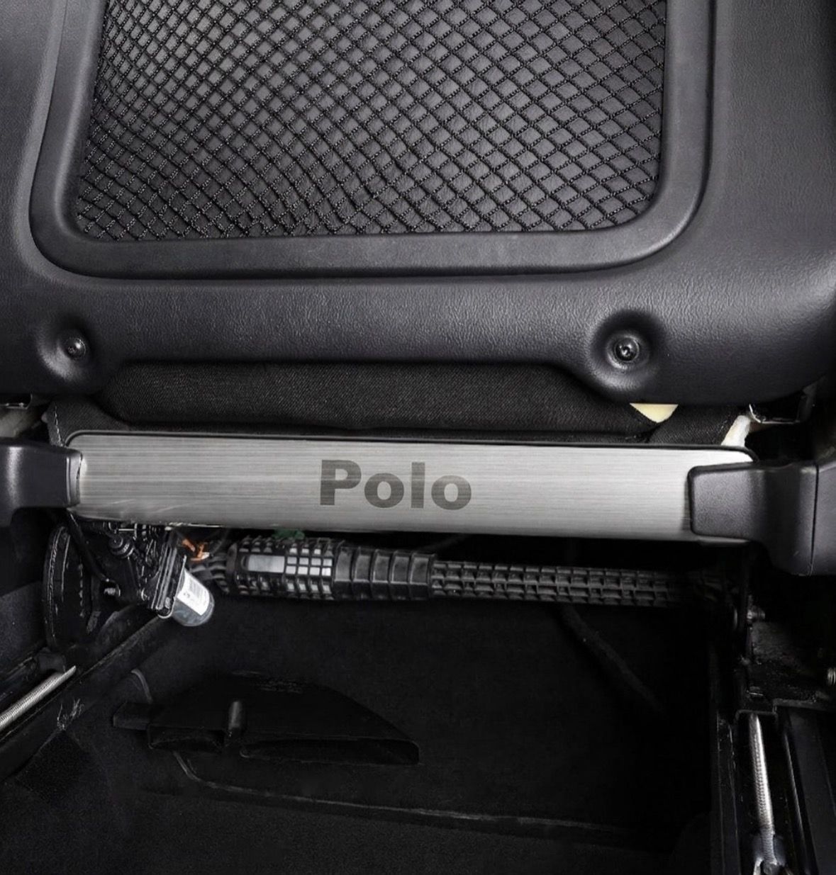 Накладки на спинки сидений Volkswagen Polo / Фольксваген Поло 2016-2023 г. в silver