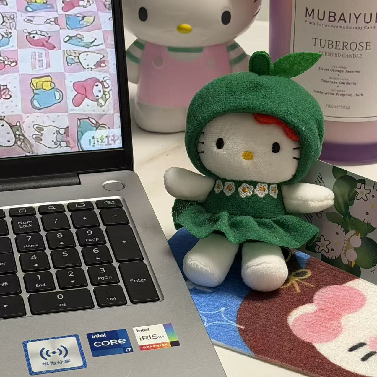 Ограниченное по региону переиздание Hello Kitty, новый зеленый яблоко, винтажный цветочный милый подвесной подарок-брелок