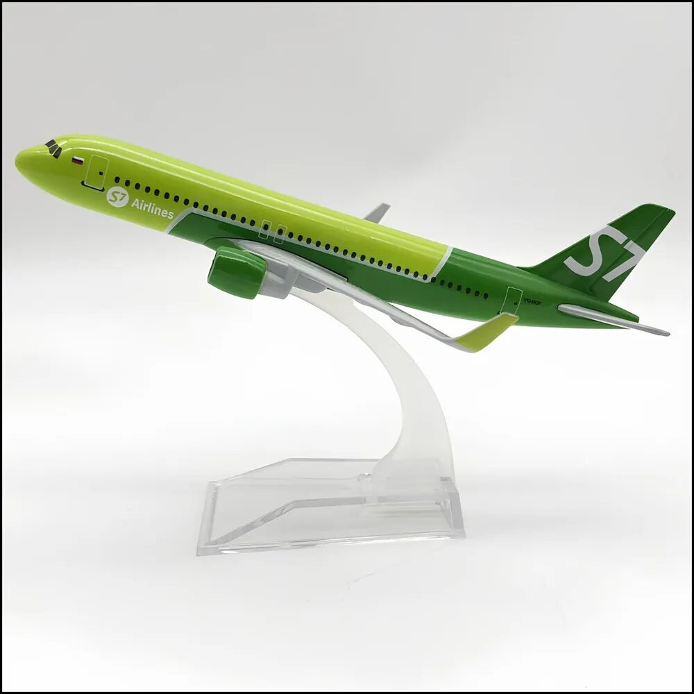 Сборная модель самолета-qingyue Airbus A320 S7 Airlines 1:400 Зеленый цвет