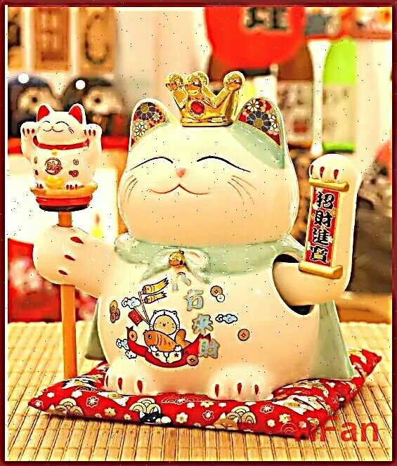Декоративная фигурка-статуэтка Lucky Cat . Манеки-неко. Манэки-нэко. Денежный кот. Кот удачи.