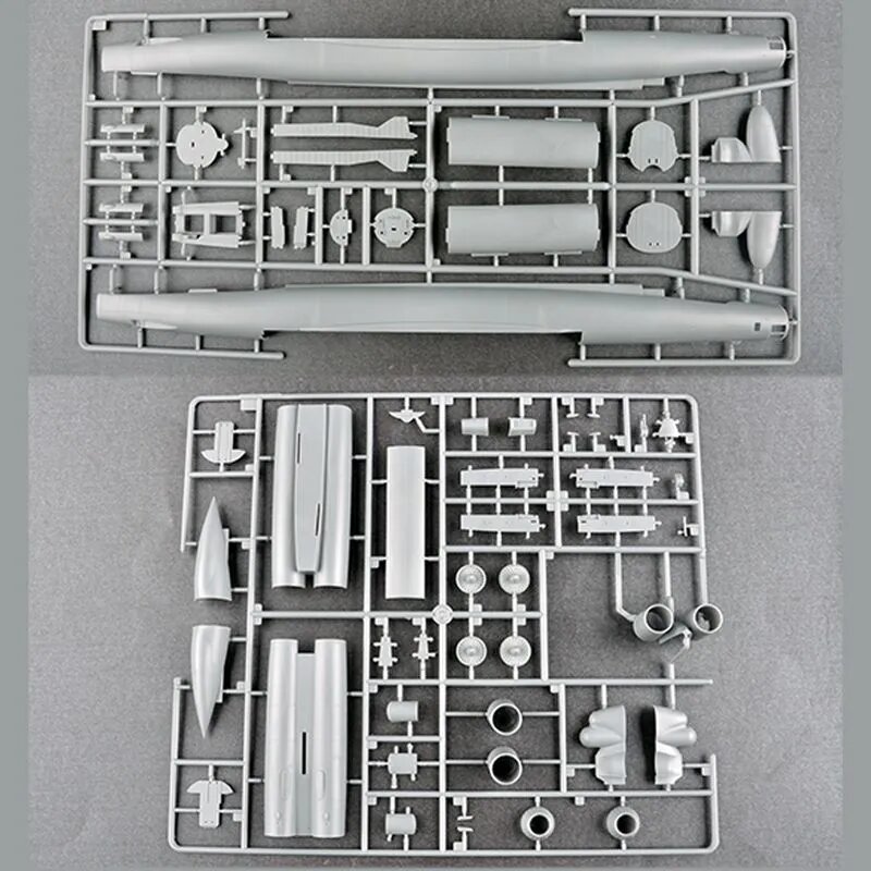 Сборная модель Trumpeter 01695 1/72 Советский тактический бомбардировщик Ту-22 Blinder — фото 1