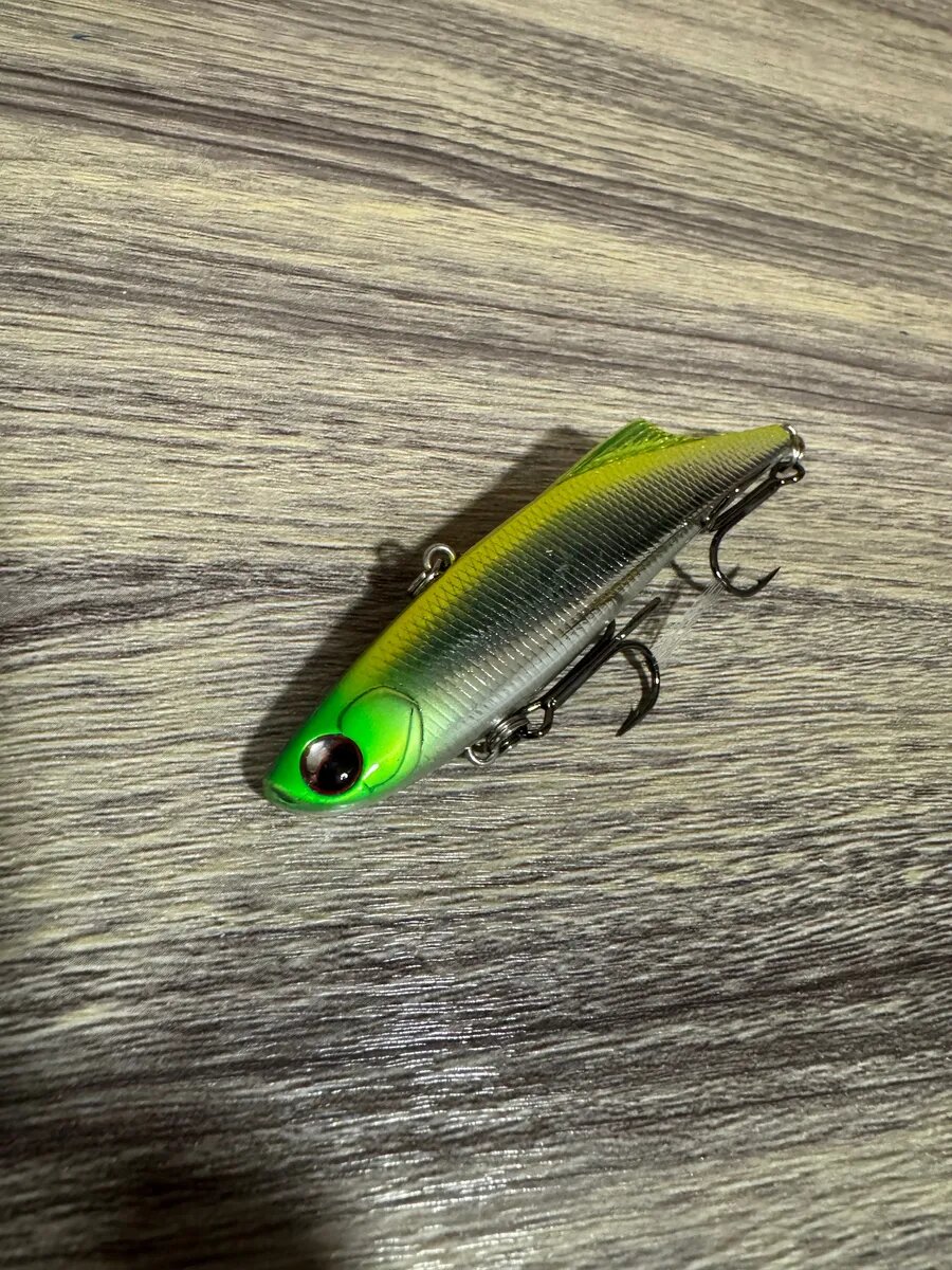 Раттлин/виб Marvie (9 см; 27 гр) #04