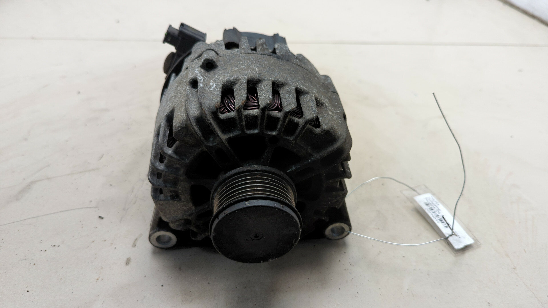 Генератор Peugeot 508 Б/У