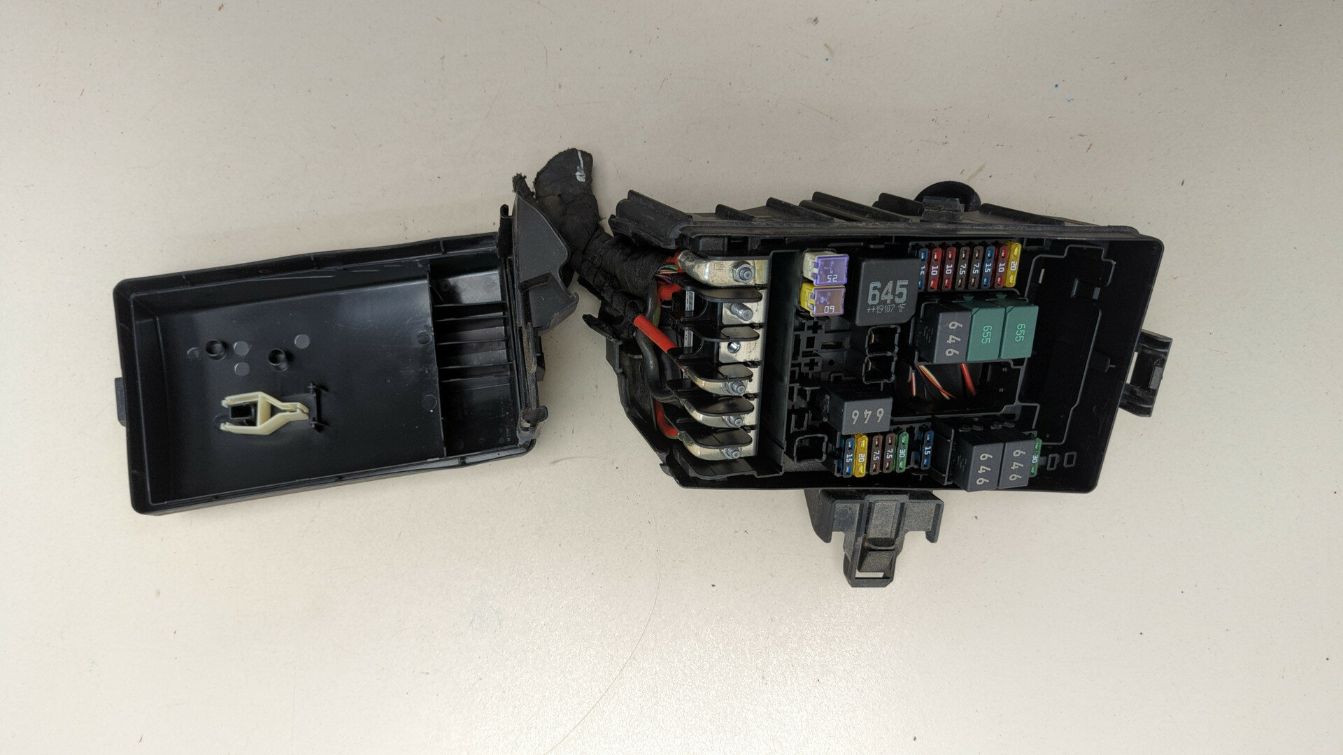 Блок предохранителей Volkswagen Atlas Б/У