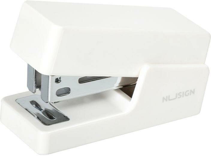 Степлер Deli мини Linfini N10 24/6, 15 листов, белый 15 скоб, металл пластик (ENS083WHITE)