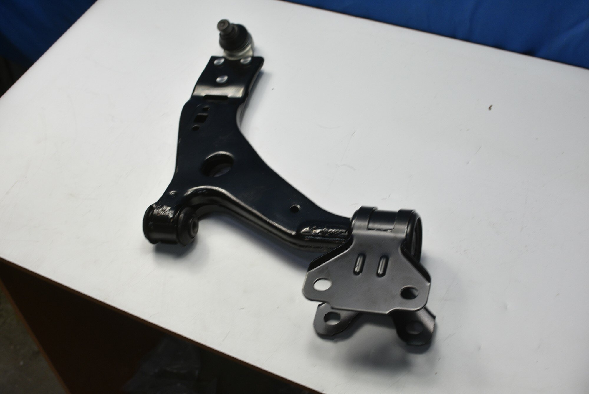 Рычаг передний правый Ford Focus lll C-Max ll Grand C-Max CB7/CB8 5,3кг BV61-3A424-EPA