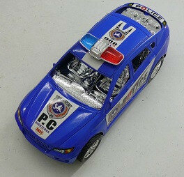 Машинка инерция Police 988 в пакете