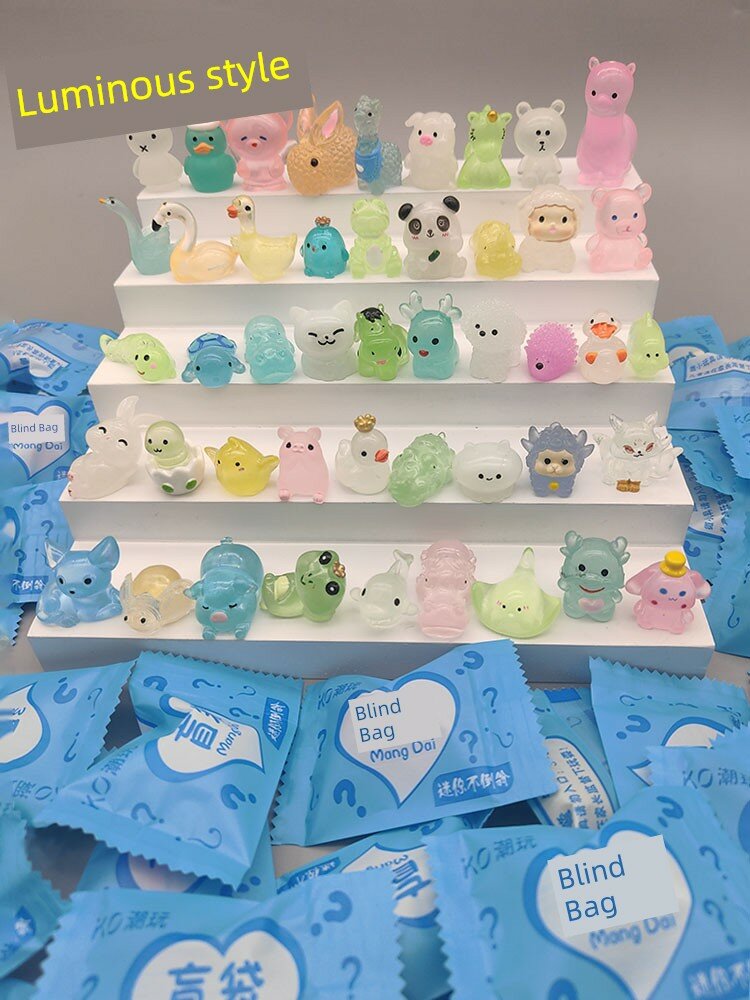 Ночная светящаяся мини-серьга с животными в слепом мешке - 80 уникальных фигурок с подзарядкой для детей
