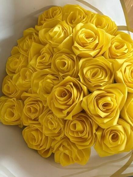 Готовый! Букет из атласных лент 15 роз