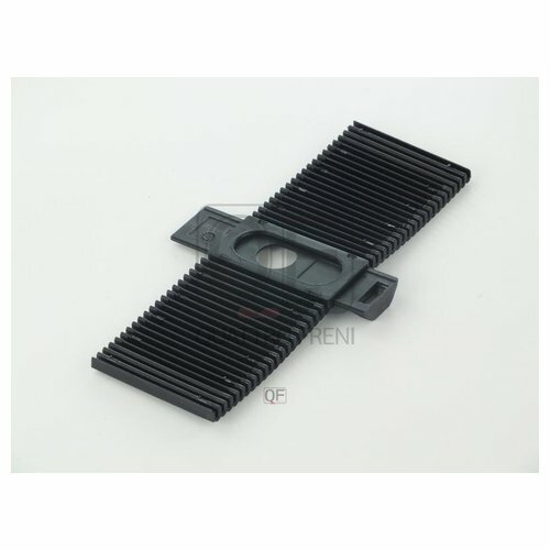 Шторка селектора кпп Quattro Freni QF20G00066