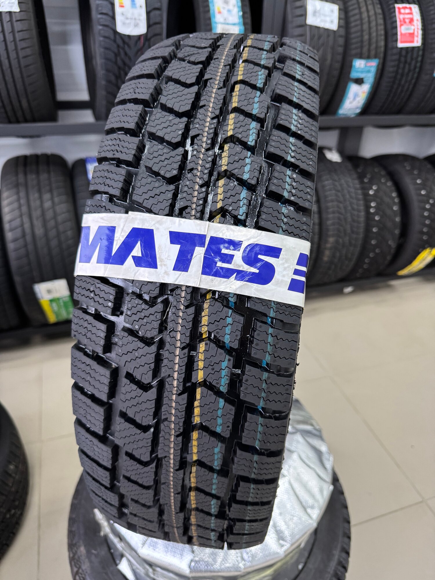 Viatti Vettore Brina V-525 215/65 R16С зимняя нешипованная