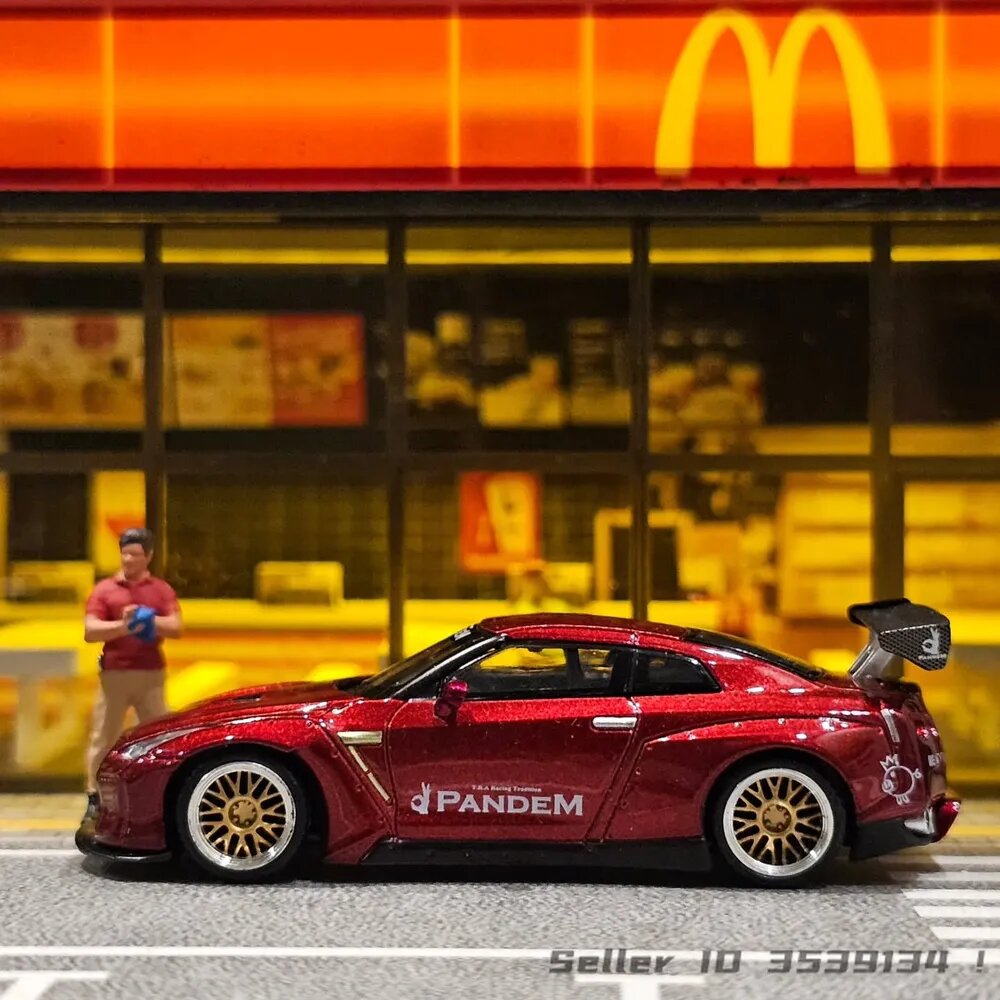 MINI GT 1:64 #92 Pandem Nissan GT-R (R35) Lava Red Коллекционная машинкаMN