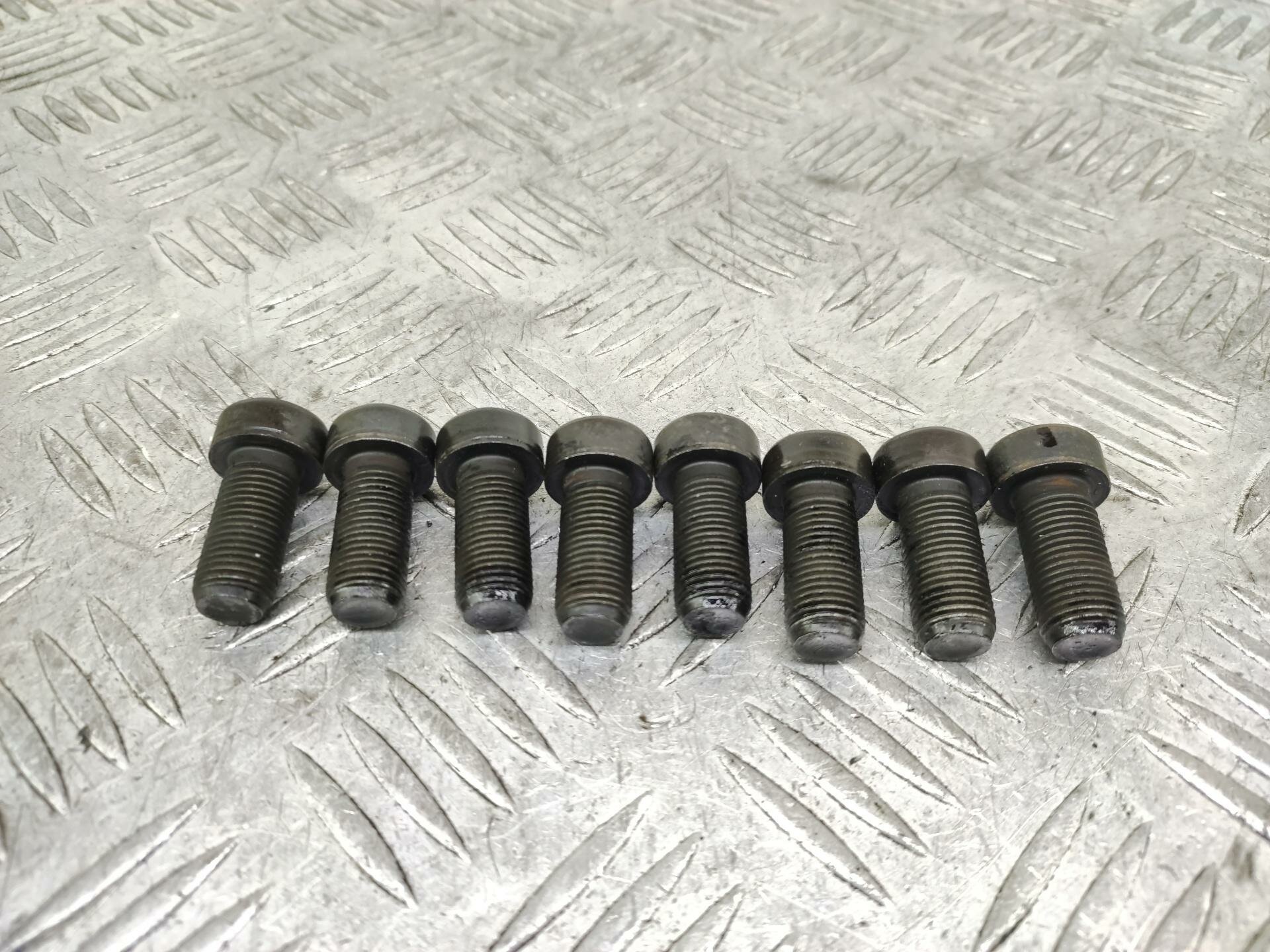 Болт маховика Hyundai H1 Grand Starex 2008